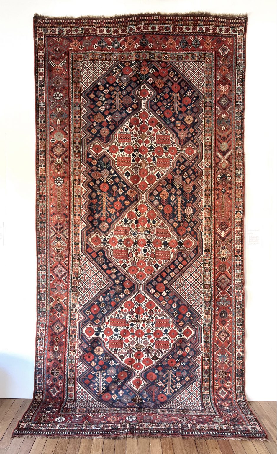 Khamseh carpet, Exhibition ‘South Persian Tribal Rugs’ - Nomadic Rug ...